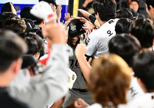 [사진]로하스, 가을야구는 KT - OSEN