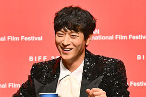 [사진] BIFF 개막작 '전,란' 기자회견하는 강동원 - OSEN