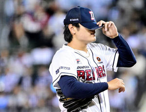 15승 다승왕이 무너졌다…‘KT 킬러’ 곽빈 1이닝 4실점 충격 강판, 4위 두산 최악의 출발 [WC1] - OSEN