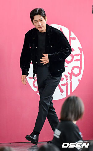 '보통의가족' 설경구 "이영애-허진호 감독, 촬영장 보고 놀라..얘기만 해" [29th BIFF] - OSEN