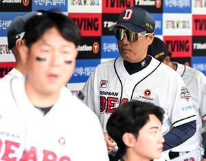 [사진]이승엽 감독,'충격의 WC 결정전 업셋 허용' - OSEN