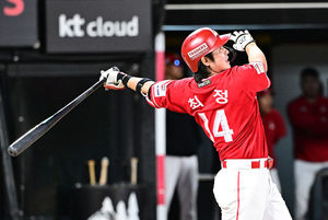 최초 500홈런 대기록 달성까지 ‘-5’…C등급 FA→인기 폭발, 설마 최정이 SSG 떠날까 “어떻게 해서든지 잡고 싶어” - OSEN