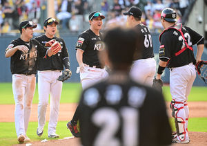 [사진]KT 위즈,'LG와의 준PO 1차전 승리' - OSEN