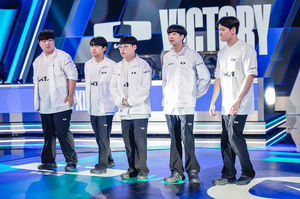 [롤드컵] '실책 연발' DK, LPL 다크호스 LNG에 서전 완패 - OSEN