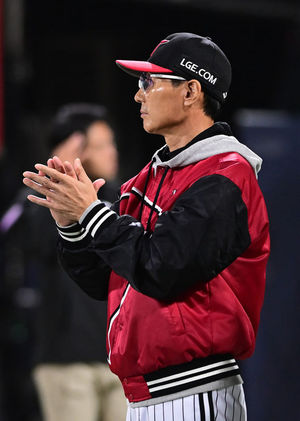 'PO 진출까지 -1승' 염경엽 감독, 2번째 변칙 카드 꺼낸다 "엘리-유영찬 더블 스토퍼" [준PO4] - OSEN