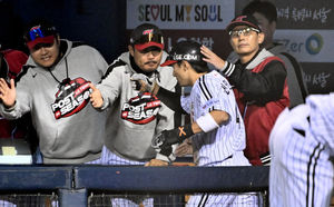 ‘대구는 우리가 간다’ LG, 기적의 팀 KT에 4-1 승리. 3승2패 제압…13일 삼성과 PO 1차전 [준PO5 리뷰] - OSEN