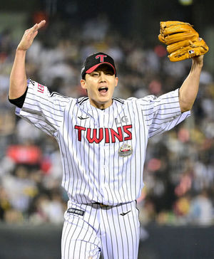 ’2승 ERA 1.59→준PO MVP’ 임찬규, 이제는 명실상부 가을 에이스 “어렸을 때 본 2002년 KS, 꼭 설욕하겠다” [준PO5] - OSEN