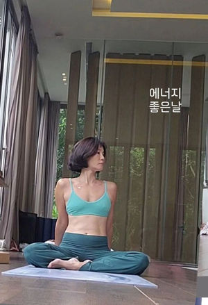 '김호진♥' 김지호, 51세 안 믿기는 브라탑 패션 - OSEN