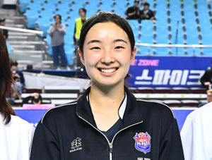 [사진] 미소가 예쁜 송은채 - OSEN