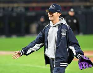 [사진]BTS 제이홉,'승리 위해 끝까지 응원할게요' - OSEN