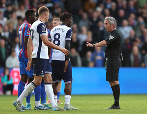 'SON 결장' 토트넘, 17세 무어 카드 힘 못 쓰고 0-1 패... 팰리스에 리그 '첫 승' 제물 수모[경기종료] - OSEN