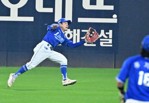 '대체 몇 명째야?' 삼성 끝없는 부상 악재, 김지찬마저…발목에 불편함 느껴 교체 [KS5] - OSEN