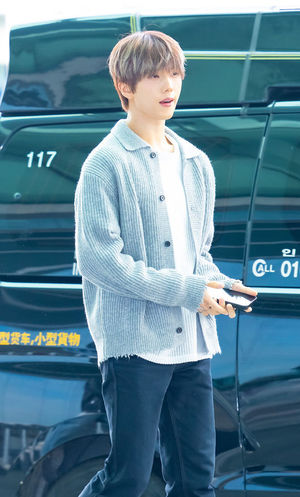 [사진]NCT 드림 지성,'상쾌한 가을아침 출국길' - OSEN