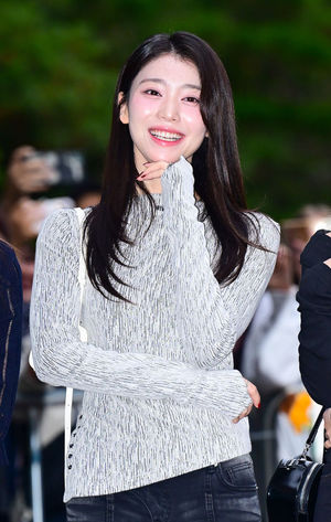 [사진]케플러 샤오팅,'미소가 아름다워' - OSEN