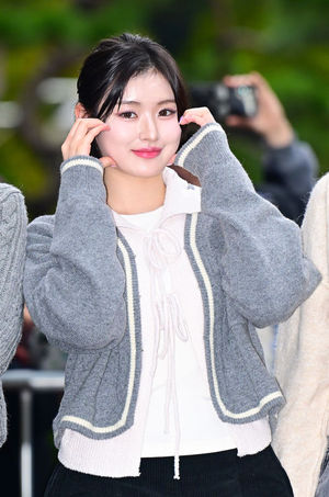 [사진]피프티피프티 아테나,'러블리 볼하트' - OSEN