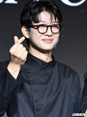 "낯짝 두껍다VS행사대로 보길" '사생활논란' 트리플스타 등장에 갑론을박 (Oh!쎈 이슈) - OSEN