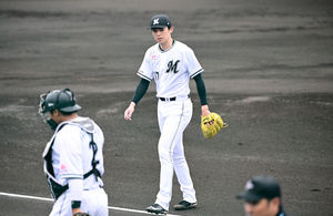 “미국 기자가 너무하네…NPB가 제재해야” ‘사사키 잔류 거부’ 보도에 발끈한 일본 - OSEN