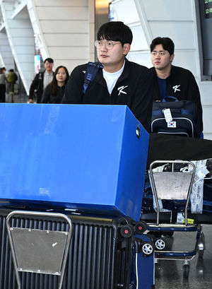 [사진]김서현,'짐이 많죠?' - OSEN