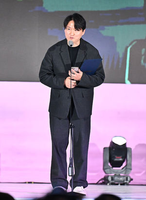 [사진] 2024 게임대상 굿게임상 수상 소감 애기하는 렐룰 게임즈 한규선 PD - OSEN