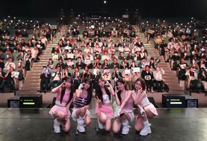 우아, 팬 콘서트 'WOOAH-LAND AGAIN' 성료..아시아권 활동 성공적 포문 - OSEN