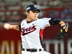 ‘우~와’ 14구 연속 직구→KKK 위력투, ‘제2의 오승환’ 국대 마무리, 10년은 걱정없다 - OSEN