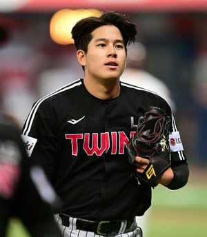 LG 뎁스가 얼마나 좋으면…4년차 1차지명 투수가 보상선수라니, KIA 강효종 '2년 뒤' 기약한다 - OSEN