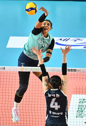 [사진] 실바, 사이드가 비었네 - OSEN