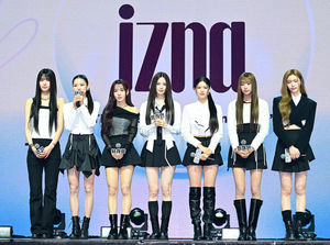 [사진]이즈나(izna),'드디어 데뷔 쇼케이스' - OSEN