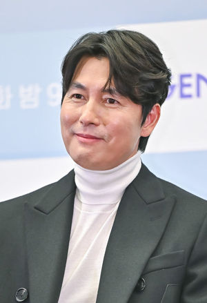 정우성, '혼외자 논란' 대비 했었나...난민대사 사임→지난해 광고 '0건' [Oh!쎈 이슈] - OSEN