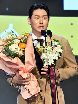 [사진]인간 ABS 홍창기, '출루율상 수상' - OSEN