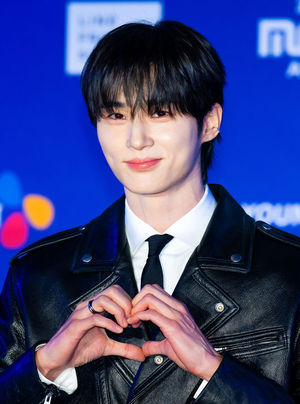 변우석, 트로피가 몇 개야..'소나기'로 ‘베스트 OST’ 수상 [MMA 2024] - OSEN