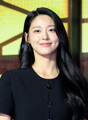 [사진]김설현,'주위 밝히는 미소' - OSEN