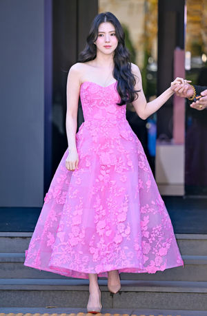 [사진]한소희, '핑크 프린세스' - OSEN