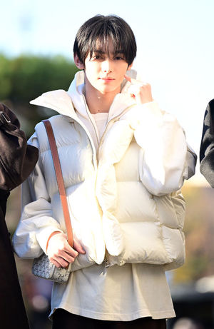 [사진]투어스 한진, '귀공자의 볼콕 인사' - OSEN