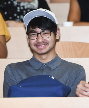 '졸리x피트 장남' 매덕스, 연대 입학하더니..K팝 버리고 조종사 훈련 중 (종합)[Oh!llywood] - OSEN