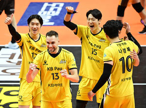 [사진]KB손해보험,'최고의 시작' - OSEN