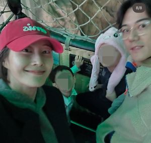 이현이♥홍성기, 자녀들과 함께 놀이동산 육아 - OSEN