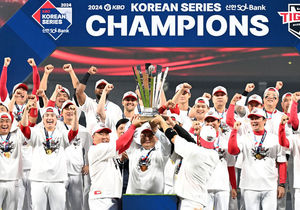 'KIA 왕조' 서막인가, 우승팀이 더 세졌다…트레이드로 불펜 업그레이드→ML 거포 영입까지 - OSEN