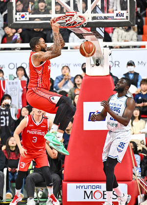 [사진] 숀롱, 호쾌한 덩크슛 - OSEN