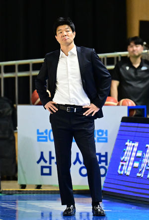 [사진]하상윤 감독,'KB의 맹추격' - OSEN
