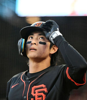 2684억 유격수 최대어로는 부족하다…"이정후 성장해야" 증명 필요한 2년차, SF 운명 달렸다 - OSEN