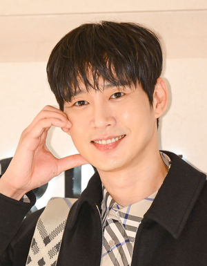 [단독] 'AV 논란' 박성훈, '폭군' 하차 갑론을박 "굳이 이렇게VS예정된 수순" (종합) - OSEN