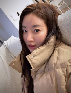 김사랑, '46세' 눈맞춤이 이렇게 설렐수가 "수고했어요" - OSEN