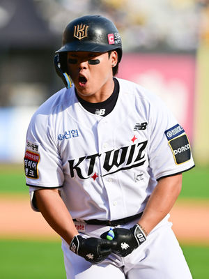 FA 앞둔 강백호, 연봉 2억9000만→7억 '초대박'…100억 FA 가능할까 - OSEN