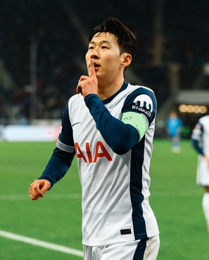 '쉿!' 비난 부진 잠재운 SON, 신의 경지에 올랐다... 9시즌 연속 두 자릿수 득점 '유일무이' - OSEN