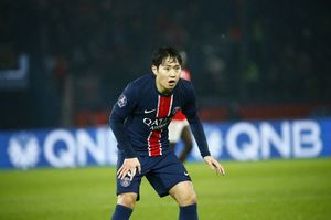 '日 듀오에 당했다' 이강인 60분 활약→PSG, 랭스와 1-1 무...흐비차 데뷔전 도움+리그 19경기 무패 - OSEN