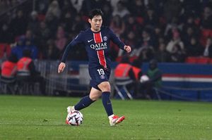 "LEE 더 잘할 수 있잖아!"...프랑스 매체, '60분 조기 교체' 이강인에 채찍질→"효과적이지 못했다" 평점 5.5 - OSEN