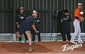 "한화에 온 것은 축복" 한국에 뜬 157km 일본 노히터 외인 투수, 첫 피칭부터 예사롭지 않았다 - OSEN