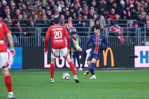 '음바페도 못한 2G 연속 해트트릭 역사' 뎀벨레, "이강인 패스는 정말 마법" 탄성 - OSEN