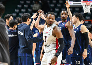 [사진] 부산 KCC 선수들, 패배다. - OSEN